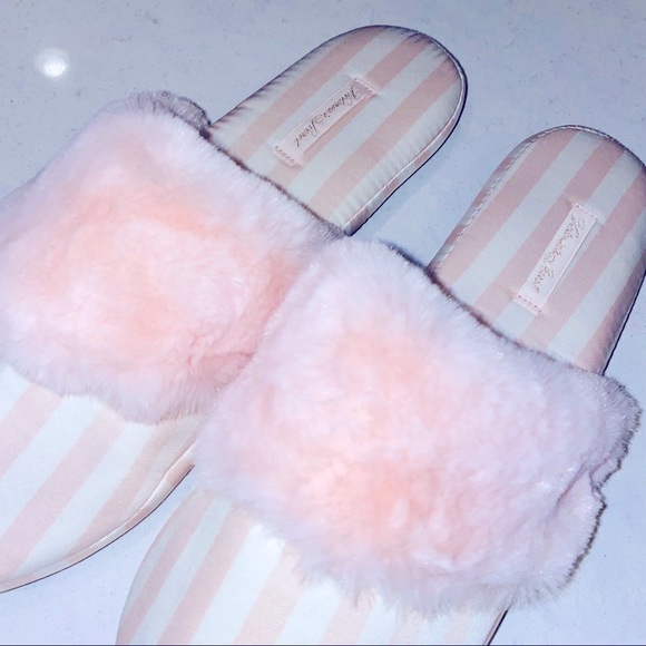Victoria's Secret | Shoes | New Large Victorias Secret Pink White Shoes ...
